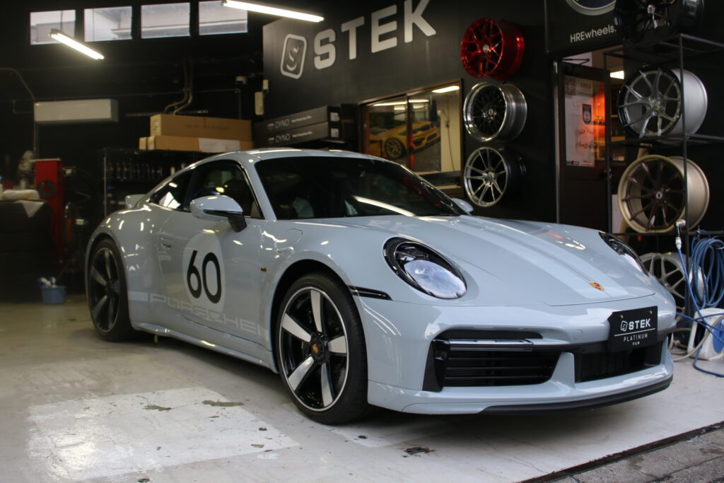 ポルシェ 992 Sportclasicに、STEK Dyno Shieldでプロテクションフィルム施工。 │ アクセスエボリューション -Access-Evolution BLOG-